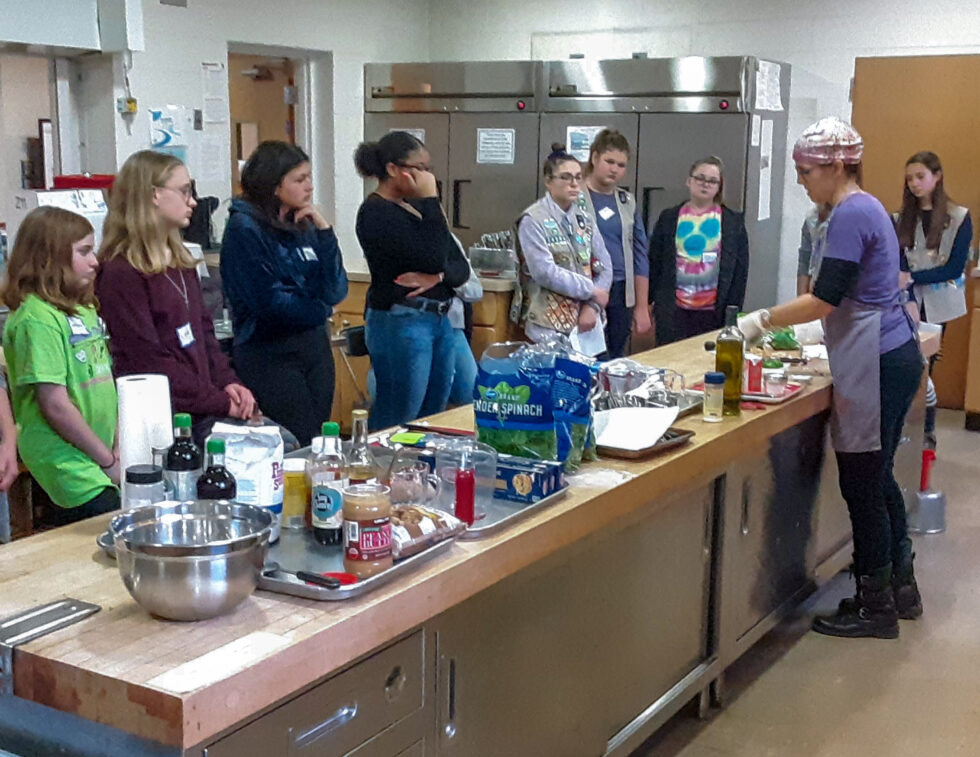 GIRL SCOUTS LEARN TO COOK VEGAN RECIPES - VegMichigan
